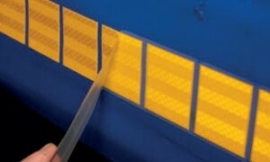 3M Metalised Conspicuity Vehicle Marking 943-72 Red